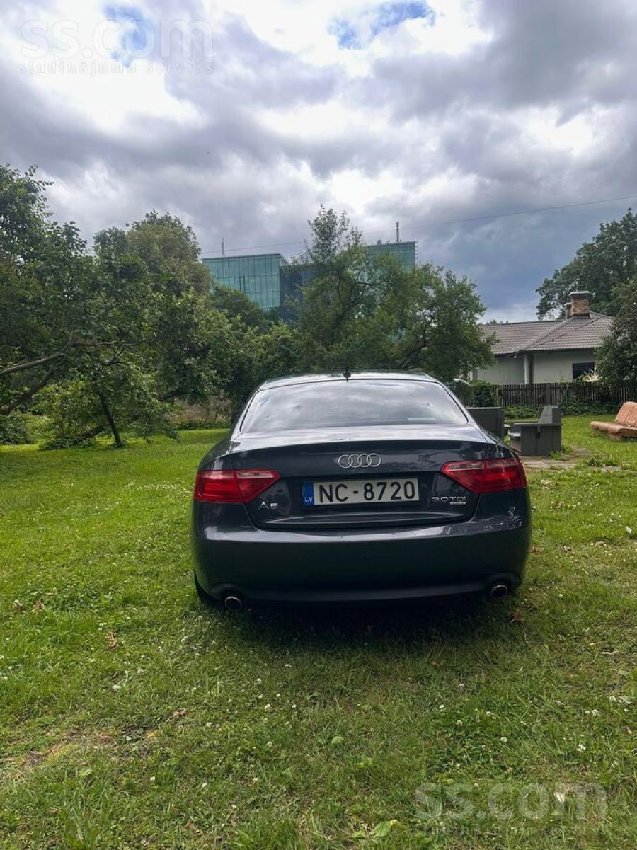 Grey Audi A5 2009 in Riga, with an engine capacity of 3.00 L and mileage of 272 thousand km for 7400 €, photo 5 on AUTOMOTO.COM.LV