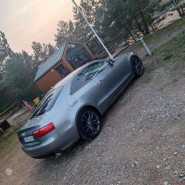 Grey Audi A5 2009 in Klaipeda, with an engine capacity of 3.20 L and mileage of 315 thousand km for 5000 €, photo 2 on AUTOMOTO.COM.LV
