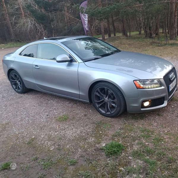Grey Audi A5 2009 in Klaipeda, with an engine capacity of 3.20 L and mileage of 315 thousand km for 5000 €, photo 4 on AUTOMOTO.COM.LV