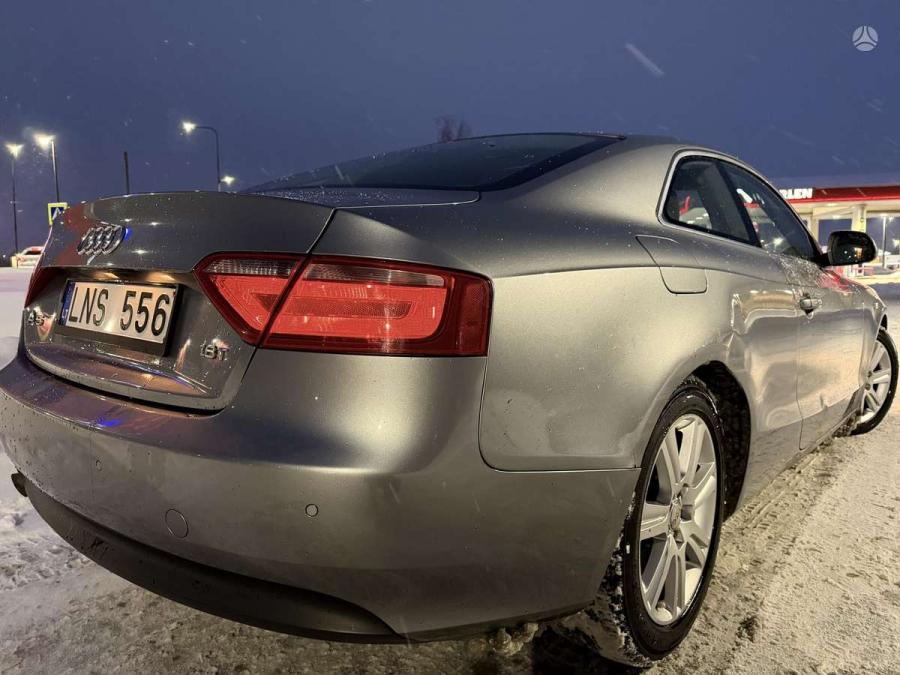 Grey Audi A5 2009 in Kaunas, with an engine capacity of 1.80 L and mileage of 278 thousand km for 4750 €, photo 3 on AUTOMOTO.COM.LV