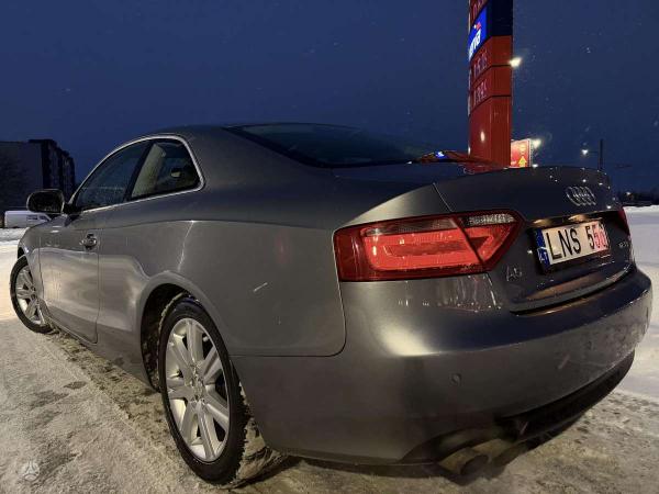 Pelēks Audi A5 2009 Kauņa, ar dzinēja tilpumu 1.80 L un nobraukumu 273 tūkst. km par 4450 €, foto 4 vietnē AUTOMOTO.COM.LV
