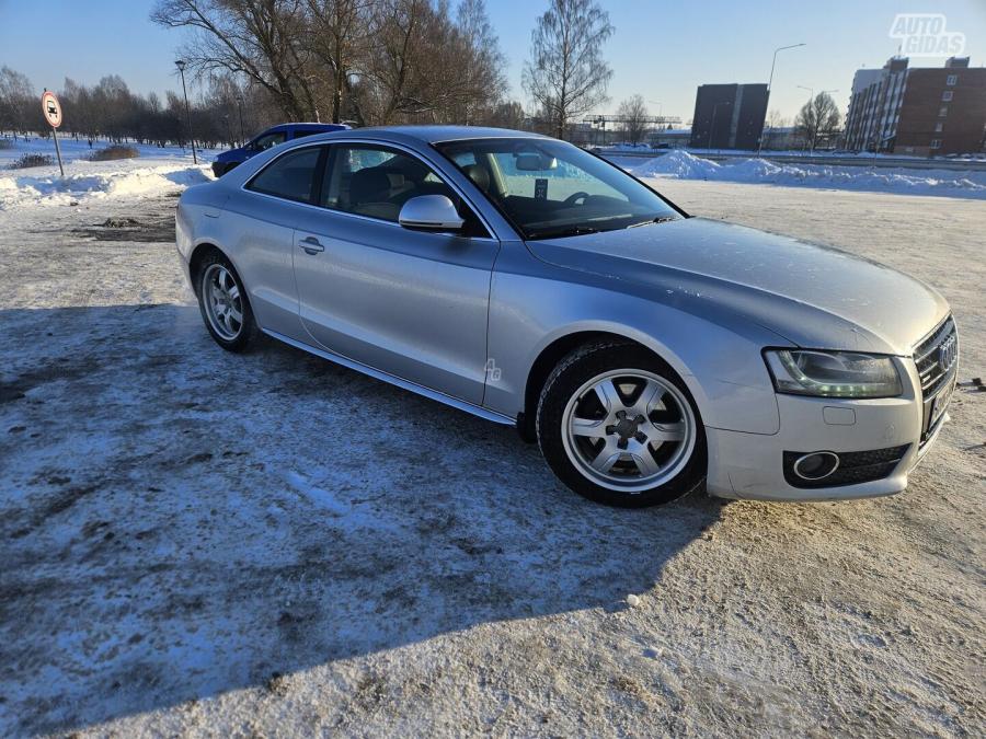 Grey Audi A5 2009 in Radviliskis, with an engine capacity of 3.00 L and mileage of 360 thousand km for 4000 €, photo 2 on AUTOMOTO.COM.LV