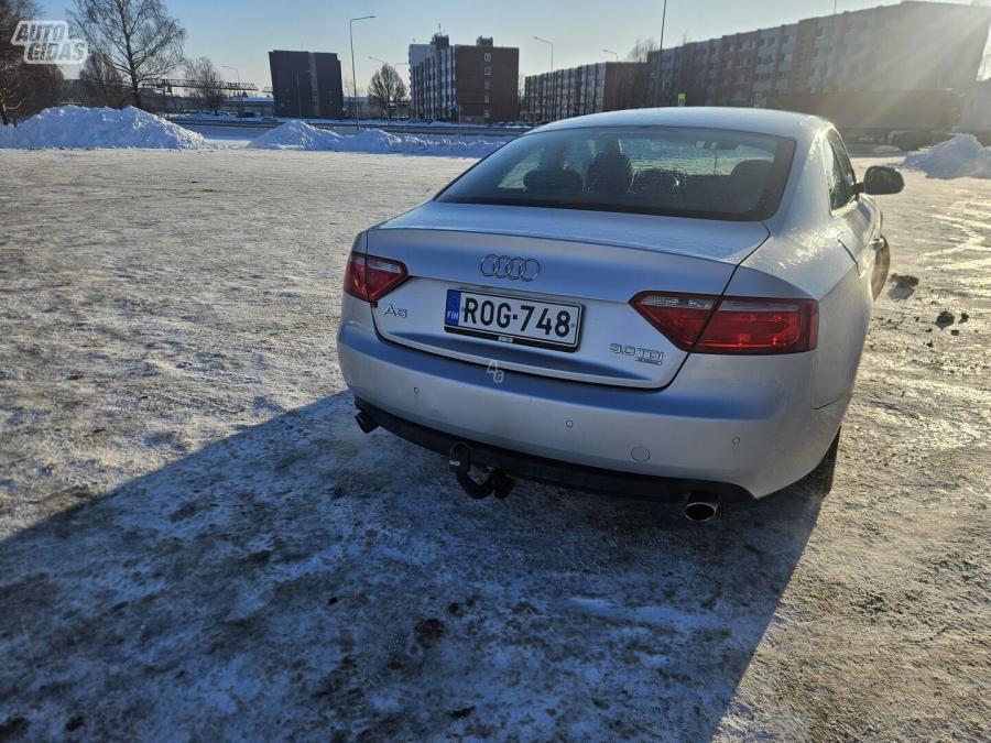 Grey Audi A5 2009 in Radviliskis, with an engine capacity of 3.00 L and mileage of 360 thousand km for 4000 €, photo 5 on AUTOMOTO.COM.LV