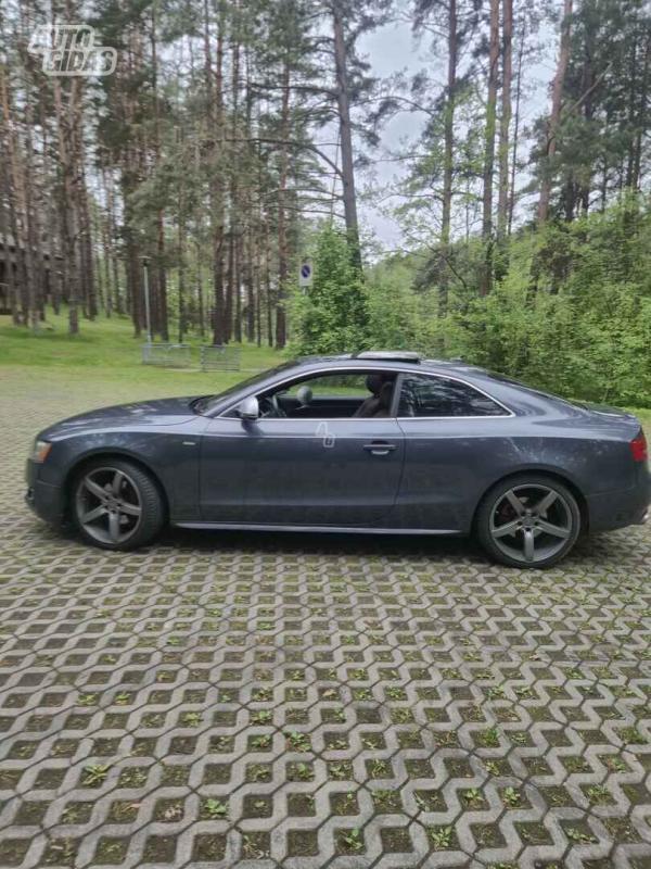 Pelēks Audi A5 2009 Molėtai, ar dzinēja tilpumu 3.20 L un nobraukumu 233 tūkst. km par 3400 €, foto 1 vietnē AUTOMOTO.COM.LV
