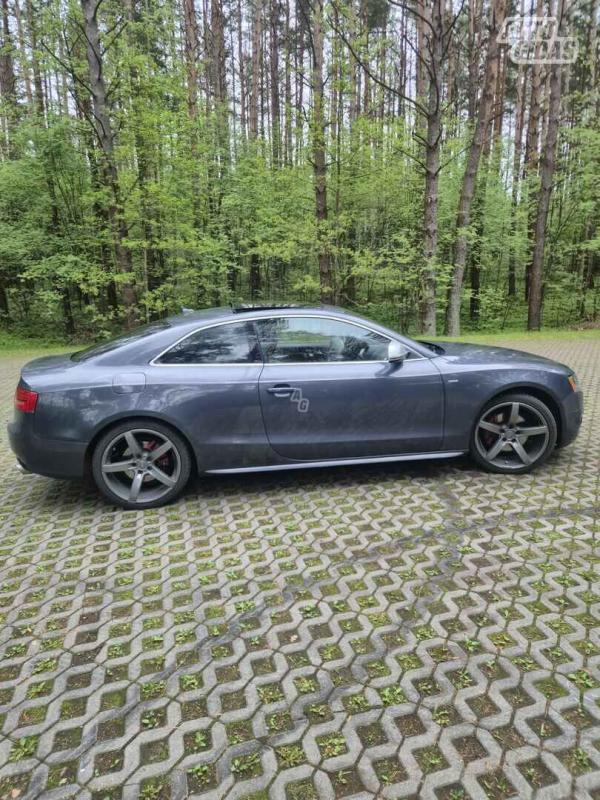 Pelēks Audi A5 2009 Molėtai, ar dzinēja tilpumu 3.20 L un nobraukumu 233 tūkst. km par 3400 €, foto 4 vietnē AUTOMOTO.COM.LV