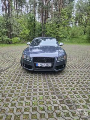 Grey Audi A5 2009 in Moletai, with an engine capacity of 3.20 L and mileage of 233 thousand km for 3400 €, photo 6 on AUTOMOTO.COM.LV