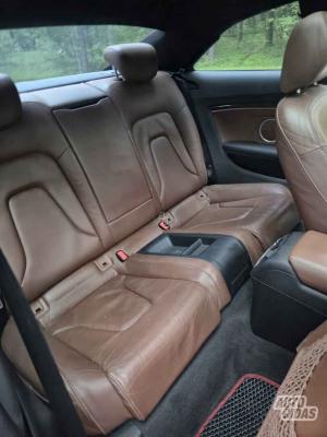 Grey Audi A5 2009 in Moletai, with an engine capacity of 3.20 L and mileage of 233 thousand km for 3400 €, photo 12 on AUTOMOTO.COM.LV
