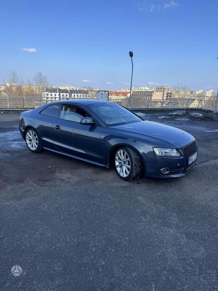 Grey Audi A5 2009 in Vilnius, with an engine capacity of 1.98 L and mileage of 320 thousand km for 4500 €, photo 4 on AUTOMOTO.COM.LV