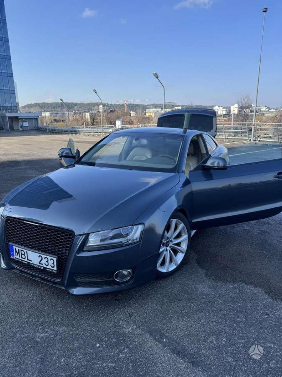 Grey Audi A5 2009 in Vilnius, with an engine capacity of 1.98 L and mileage of 320 thousand km for 4500 €, photo 8 on AUTOMOTO.COM.LV