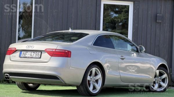 Grey Audi A5 2009 in Riga, with an engine capacity of 2.00 L and mileage of 274 thousand km for 5650 €, photo 3 on AUTOMOTO.COM.LV