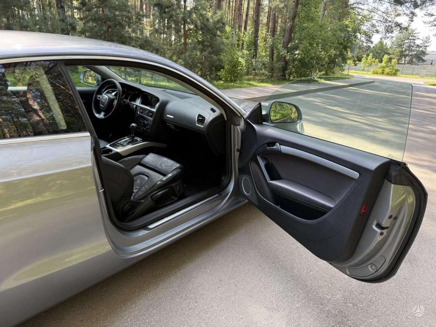 Grey Audi A5 2009 in Vilnius, with an engine capacity of 2.70 L and mileage of 360 thousand km for 3700 €, photo 9 on AUTOMOTO.COM.LV