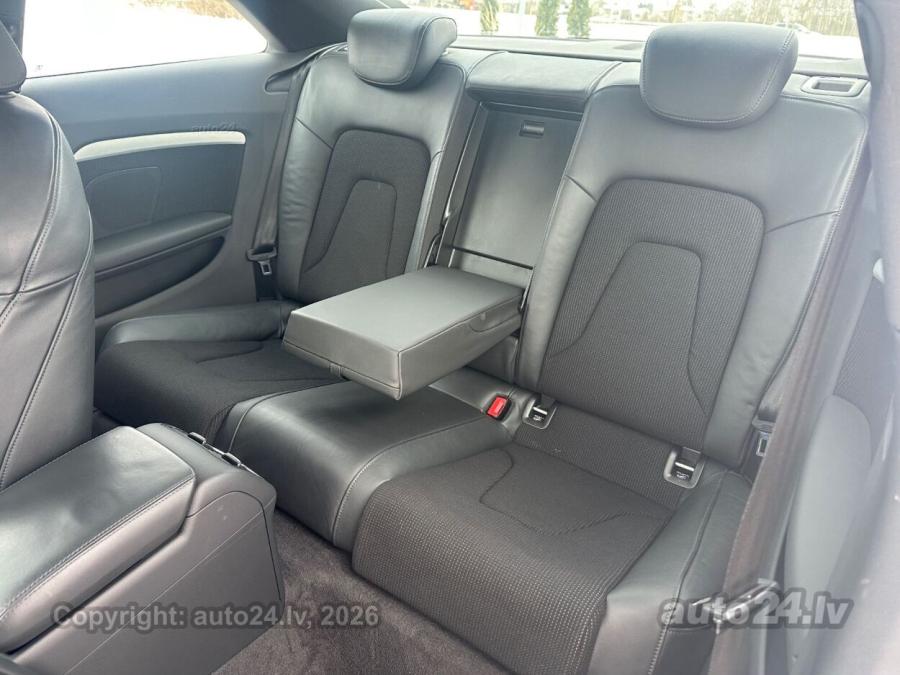Grey Audi A5 2010 in Tartu, with an engine capacity of 3.00 L and mileage of 246 thousand km for 7990 €, photo 12 on AUTOMOTO.COM.LV