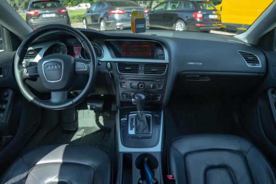 Pelēks Audi A5 2010 Liepāja, ar dzinēja tilpumu 2.00 L un nobraukumu 358 tūkst. km par 6700 €, foto 8 vietnē AUTOMOTO.COM.LV