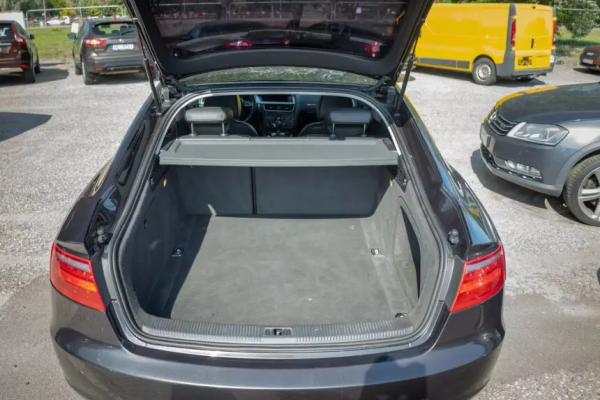 Pelēks Audi A5 2010 Liepāja, ar dzinēja tilpumu 2.00 L un nobraukumu 358 tūkst. km par 6700 €, foto 10 vietnē AUTOMOTO.COM.LV