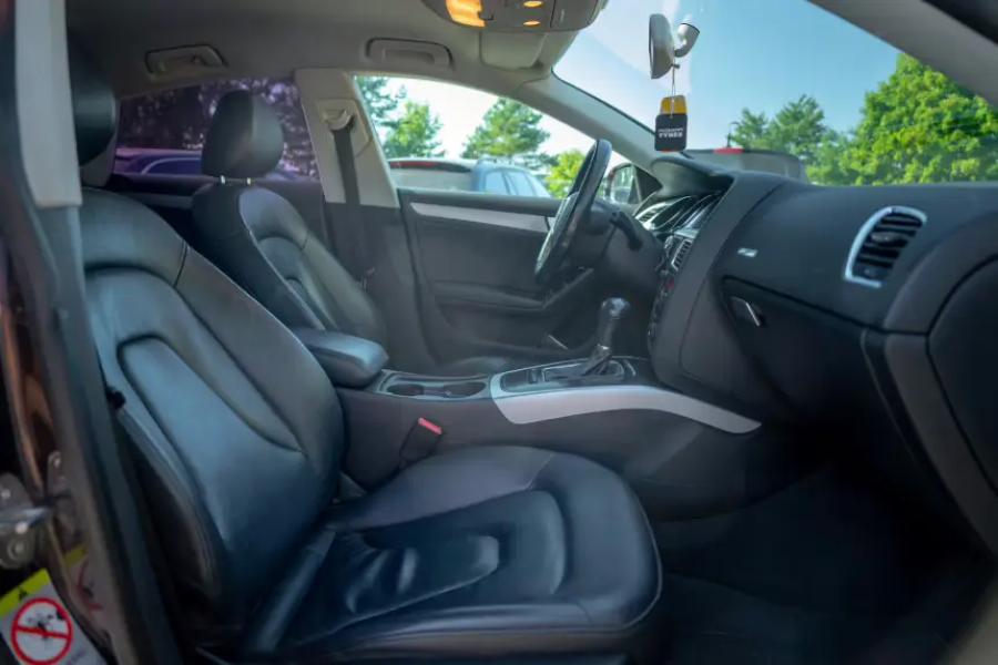 Pelēks Audi A5 2010 Liepāja, ar dzinēja tilpumu 2.00 L un nobraukumu 358 tūkst. km par 6700 €, foto 13 vietnē AUTOMOTO.COM.LV