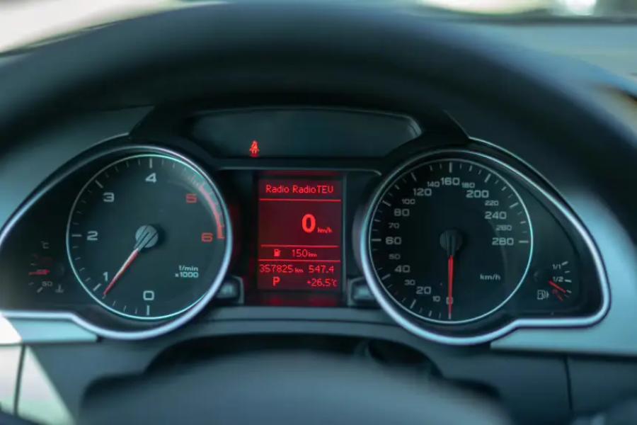 Pelēks Audi A5 2010 Liepāja, ar dzinēja tilpumu 2.00 L un nobraukumu 358 tūkst. km par 6700 €, foto 14 vietnē AUTOMOTO.COM.LV