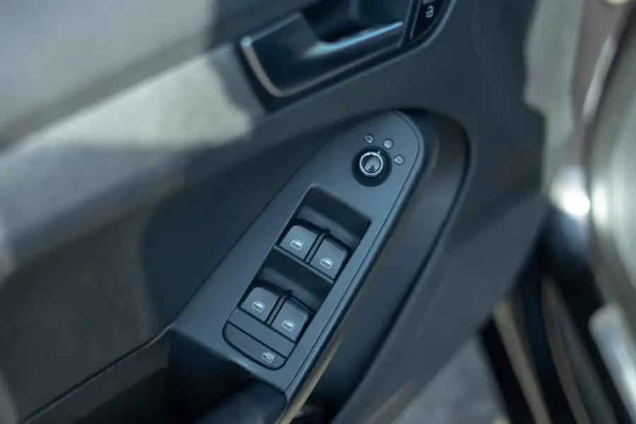 Pelēks Audi A5 2010 Liepāja, ar dzinēja tilpumu 2.00 L un nobraukumu 358 tūkst. km par 6700 €, foto 19 vietnē AUTOMOTO.COM.LV