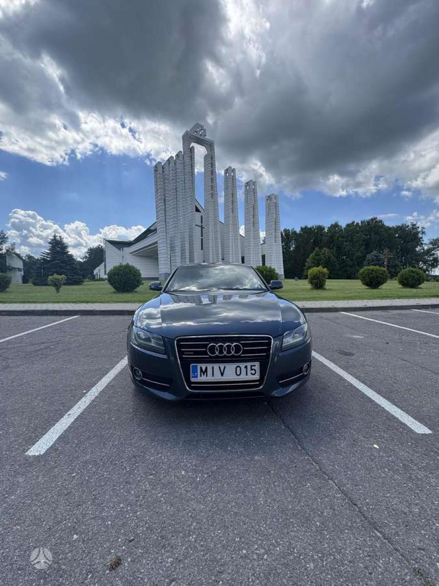 Grey Audi A5 2010 in Elektrenai, with an engine capacity of 2.97 L and mileage of 233 thousand km for 6900 €, photo 3 on AUTOMOTO.COM.LV
