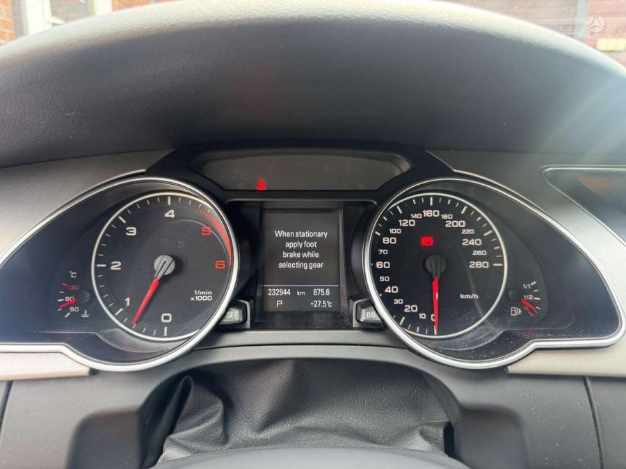 Grey Audi A5 2010 in Elektrenai, with an engine capacity of 2.97 L and mileage of 233 thousand km for 6900 €, photo 13 on AUTOMOTO.COM.LV