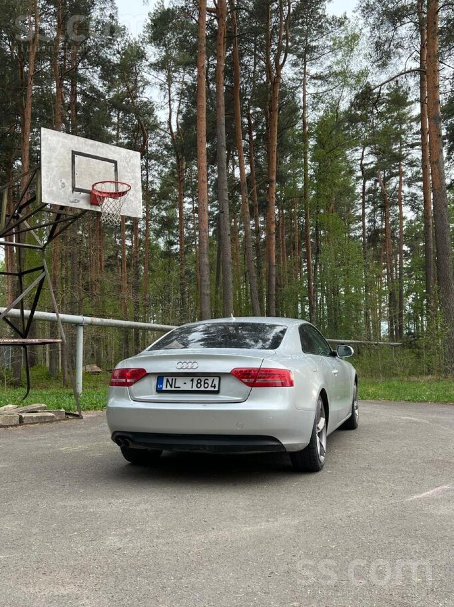 Pelēks Audi A5 2010 Rīga, ar dzinēja tilpumu 2.00 L un nobraukumu 307 tūkst. km par 6900 €, foto 5 vietnē AUTOMOTO.COM.LV