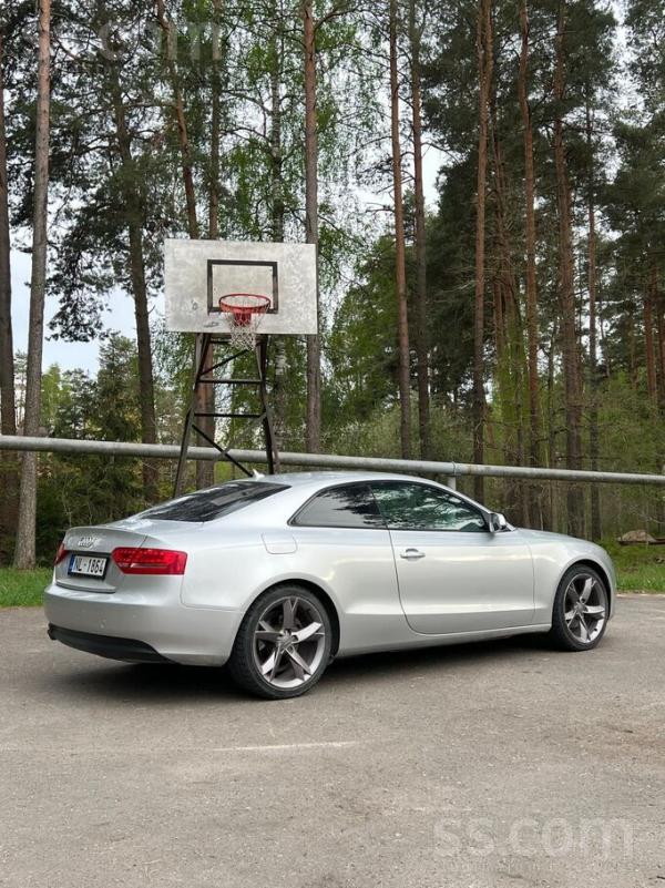 Pelēks Audi A5 2010 Rīga, ar dzinēja tilpumu 2.00 L un nobraukumu 307 tūkst. km par 6900 €, foto 5 vietnē AUTOMOTO.COM.LV