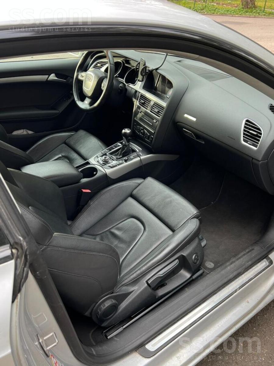 Pelēks Audi A5 2010 Rīga, ar dzinēja tilpumu 2.00 L un nobraukumu 307 tūkst. km par 6900 €, foto 10 vietnē AUTOMOTO.COM.LV