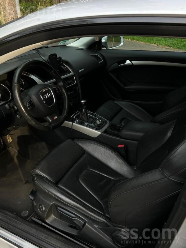 Pelēks Audi A5 2010 Rīga, ar dzinēja tilpumu 2.00 L un nobraukumu 307 tūkst. km par 6900 €, foto 10 vietnē AUTOMOTO.COM.LV
