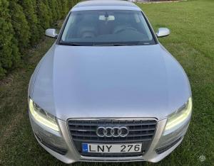 Pelēks Audi A5 2010 Kaišiadorys, ar dzinēja tilpumu 3.20 L un nobraukumu 210 tūkst. km par 2800 €, foto 3 vietnē AUTOMOTO.COM.LV