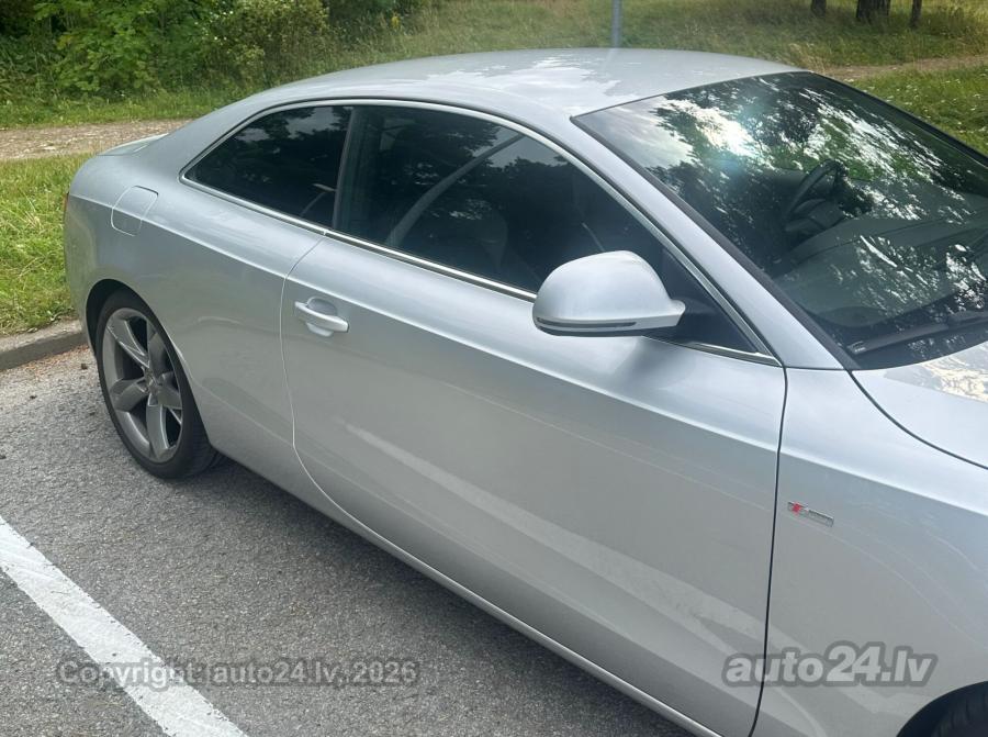 Grey Audi A5 2010 in Tallinn, with an engine capacity of 2.00 L and mileage of 128 thousand km for 8000 €, photo 4 on AUTOMOTO.COM.LV