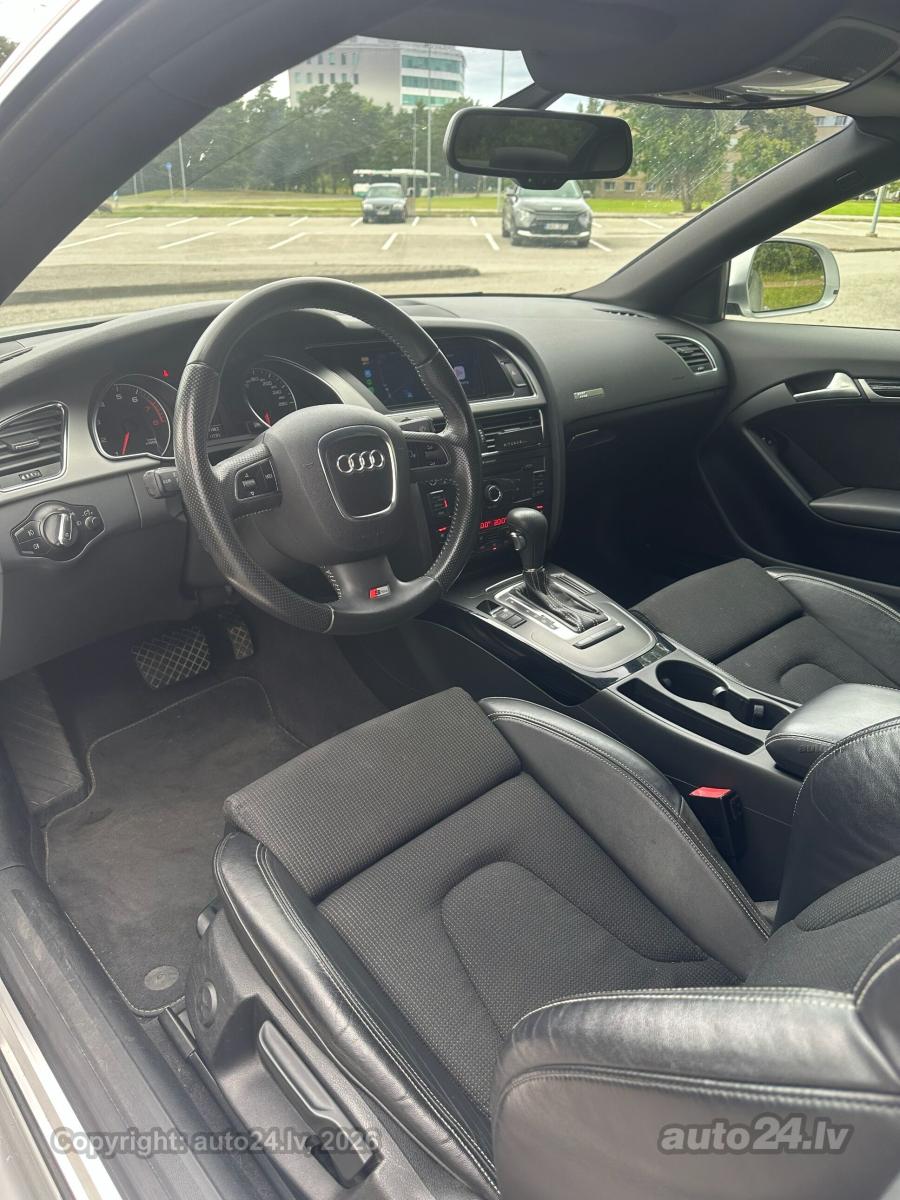 Grey Audi A5 2010 in Tallinn, with an engine capacity of 2.00 L and mileage of 128 thousand km for 8000 €, photo 13 on AUTOMOTO.COM.LV