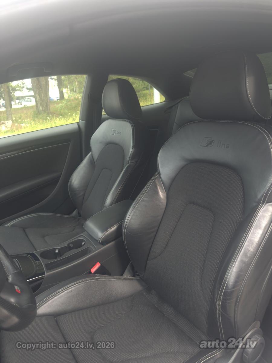 Grey Audi A5 2010 in Tallinn, with an engine capacity of 2.00 L and mileage of 128 thousand km for 8000 €, photo 15 on AUTOMOTO.COM.LV