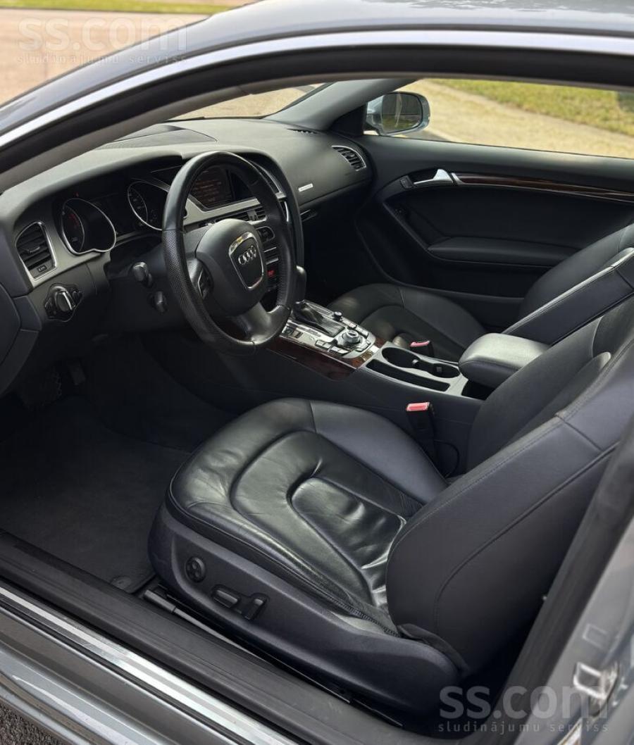Grey Audi A5 2011 in Riga, with an engine capacity of 2.00 L and mileage of 120 thousand km for 7500 €, photo 6 on AUTOMOTO.COM.LV