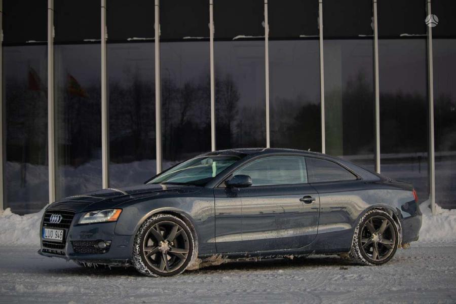 Pelēks Audi A5 2011 Viļņa, ar dzinēja tilpumu 1.98 L un nobraukumu 264 tūkst. km par 6800 €, foto 3 vietnē AUTOMOTO.COM.LV