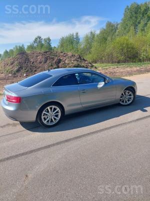 Grey Audi A5 2011 in Tukums, with an engine capacity of 2.00 L and mileage of 130 thousand km for 7200 €, photo 7 on AUTOMOTO.COM.LV