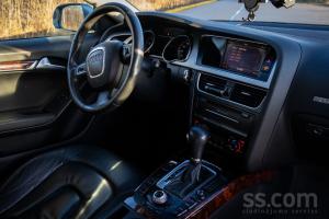 Grey Audi A5 2011 in Tukums, with an engine capacity of 2.00 L and mileage of 130 thousand km for 7200 €, photo 12 on AUTOMOTO.COM.LV