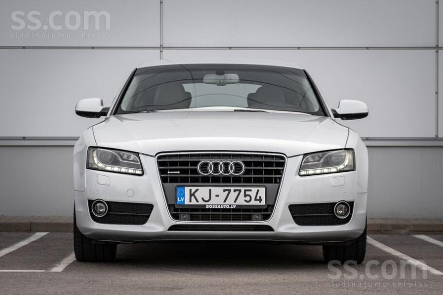 Grey Audi A5 2011 in Riga, with an engine capacity of 2.00 L and mileage of 230 thousand km for 7450 €, photo 3 on AUTOMOTO.COM.LV