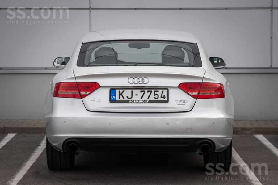 Grey Audi A5 2011 in Riga, with an engine capacity of 2.00 L and mileage of 230 thousand km for 7450 €, photo 6 on AUTOMOTO.COM.LV