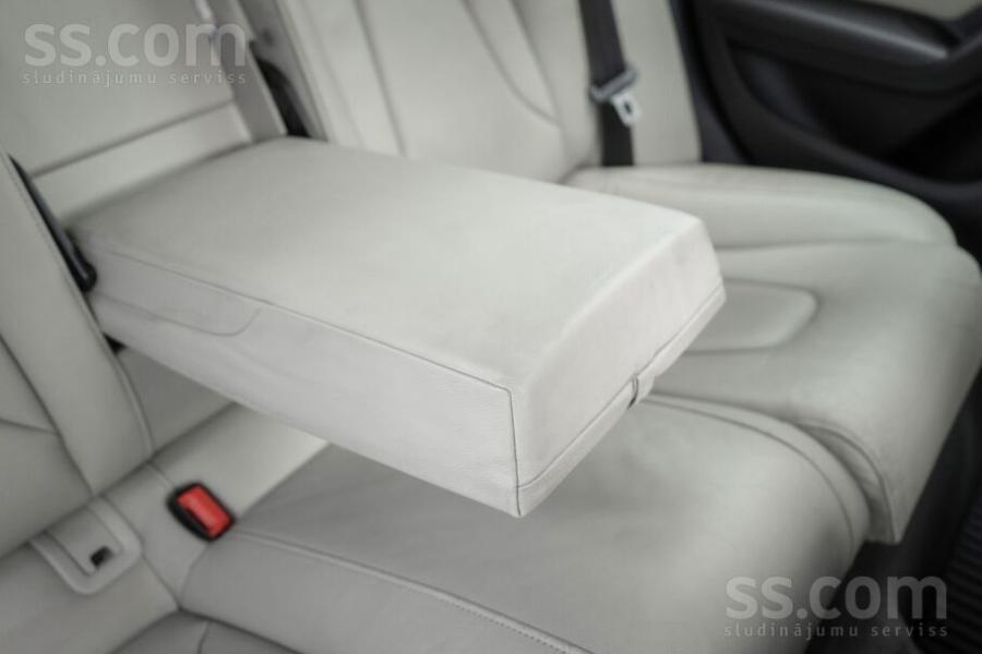 Grey Audi A5 2011 in Riga, with an engine capacity of 2.00 L and mileage of 230 thousand km for 7450 €, photo 15 on AUTOMOTO.COM.LV