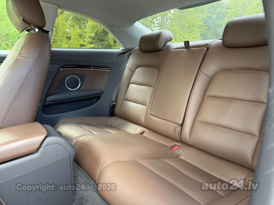 Pelēks Audi A5 2012 Tallina, ar dzinēja tilpumu 3.00 L un nobraukumu 226 tūkst. km par 11399 €, foto 13 vietnē AUTOMOTO.COM.LV