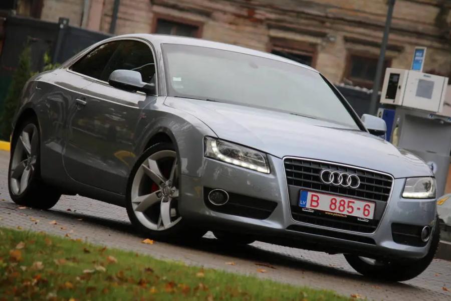 Pelēks Audi A5 2012 Rīga, ar dzinēja tilpumu 2.00 L un nobraukumu 240 tūkst. km par 8990 €, foto 4 vietnē AUTOMOTO.COM.LV