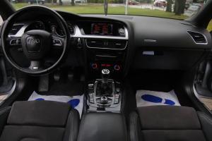 Pelēks Audi A5 2012 Rīga, ar dzinēja tilpumu 2.00 L un nobraukumu 240 tūkst. km par 8990 €, foto 12 vietnē AUTOMOTO.COM.LV