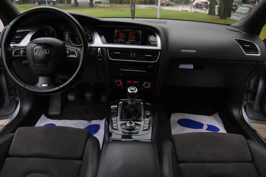 Pelēks Audi A5 2012 Rīga, ar dzinēja tilpumu 2.00 L un nobraukumu 240 tūkst. km par 8990 €, foto 12 vietnē AUTOMOTO.COM.LV