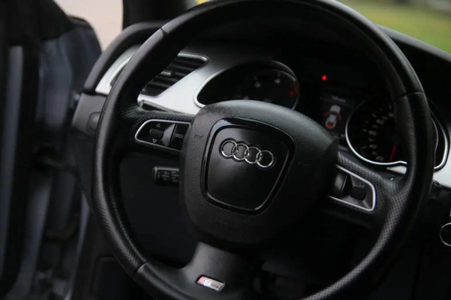 Pelēks Audi A5 2012 Rīga, ar dzinēja tilpumu 2.00 L un nobraukumu 240 tūkst. km par 8990 €, foto 13 vietnē AUTOMOTO.COM.LV