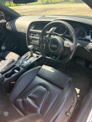 Grey Audi A5 2013 in Raseiniai, with an engine capacity of 3.00 L and mileage of 250 thousand km for 4500 €, photo 9 on AUTOMOTO.COM.LV