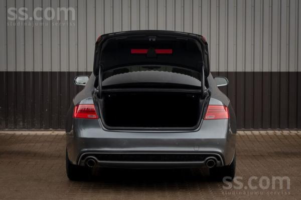 Grey Audi A5 2014 in Tukums, with an engine capacity of 3.00 L and mileage of 315 thousand km for 12490 €, photo 6 on AUTOMOTO.COM.LV