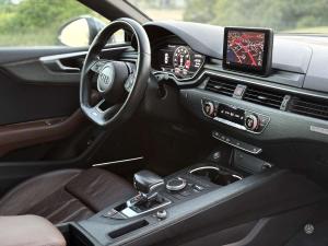 Grey Audi A5 2018 in Vilnius, with an engine capacity of 1.98 L and mileage of 142 thousand km for 16950 €, photo 16 on AUTOMOTO.COM.LV