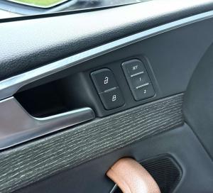 Grey Audi A5 2018 in Vilnius, with an engine capacity of 1.98 L and mileage of 142 thousand km for 16950 €, photo 22 on AUTOMOTO.COM.LV