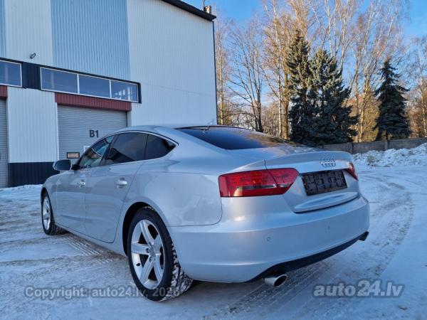 Pelēks Audi A5 2009 Tartu, ar dzinēja tilpumu 2.70 L un nobraukumu 275 tūkst. km par 7990 €, foto 8 vietnē AUTOMOTO.COM.LV