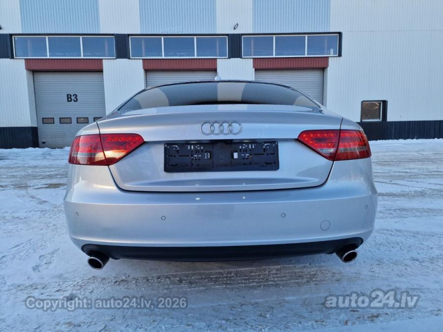 Grey Audi A5 2009 in Tartu, with an engine capacity of 2.70 L and mileage of 275 thousand km for 7990 €, photo 9 on AUTOMOTO.COM.LV