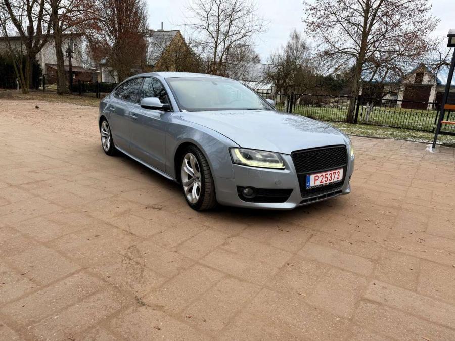 Pelēks Audi A5 2010 Šauļi, ar dzinēja tilpumu 3.00 L un nobraukumu 339 tūkst. km par 6850 €, foto 1 vietnē AUTOMOTO.COM.LV